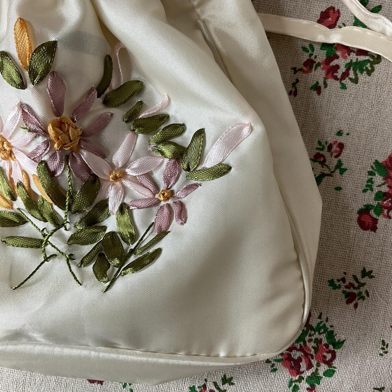 THE CUTEST BALLETCORE / COQUETTE FLORAL BAG Cream... - Depop