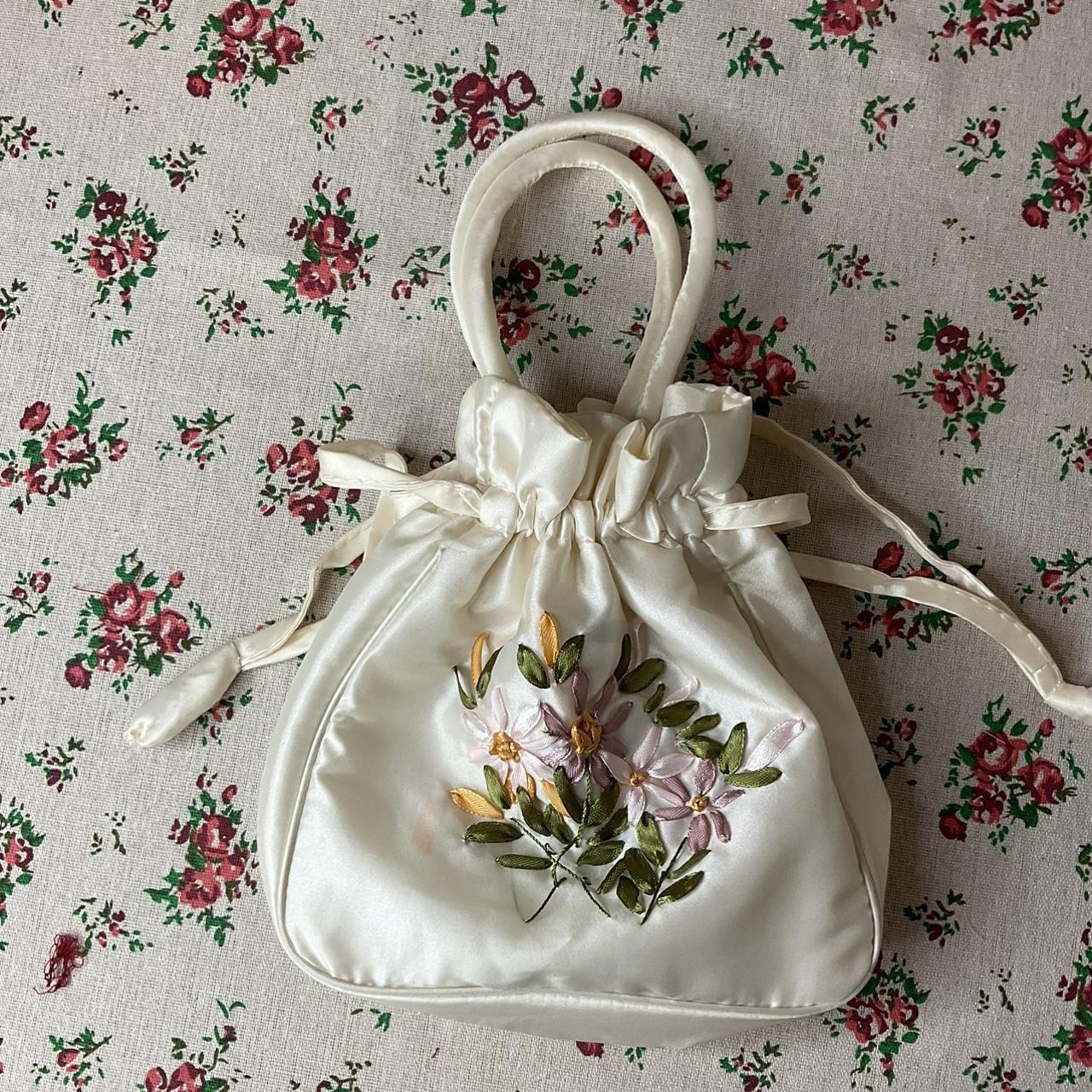 THE CUTEST BALLETCORE / COQUETTE FLORAL BAG Cream... - Depop