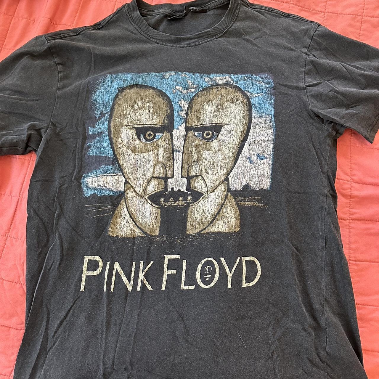 PINK FLOYD TOUR SHIRT - Depop