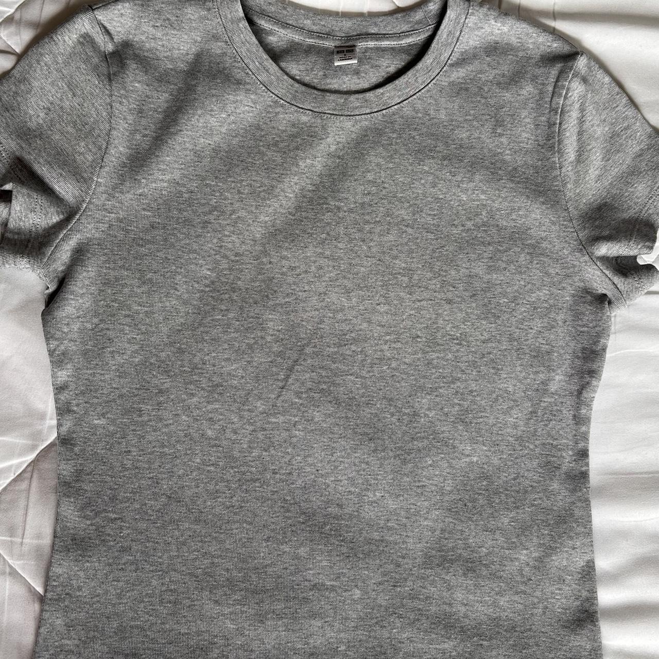 Grey basic tee - super cute and simple #tshirts - Depop