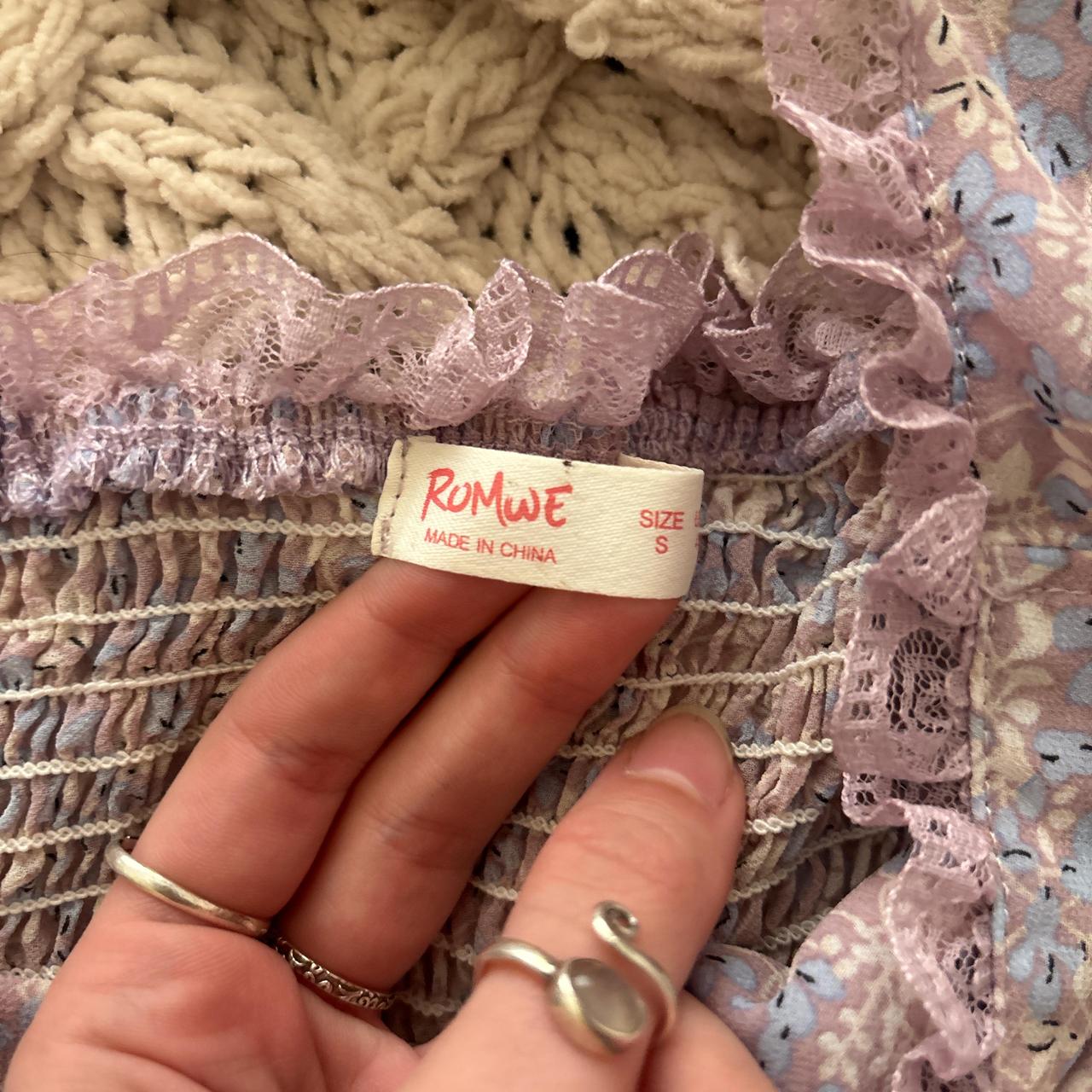 cute little cap sleeve top from romwe! - never worn,... - Depop