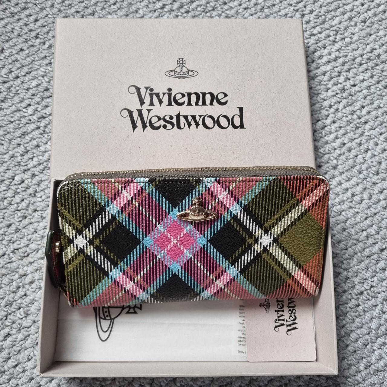 Vivienne westwood purse Excellent condition with... - Depop