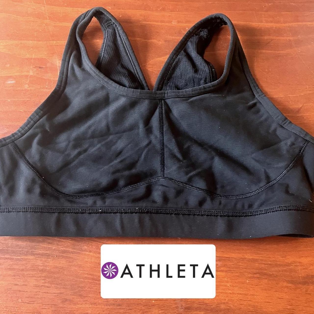 Athleta sports bra Size small 3 clasp settings in... - Depop
