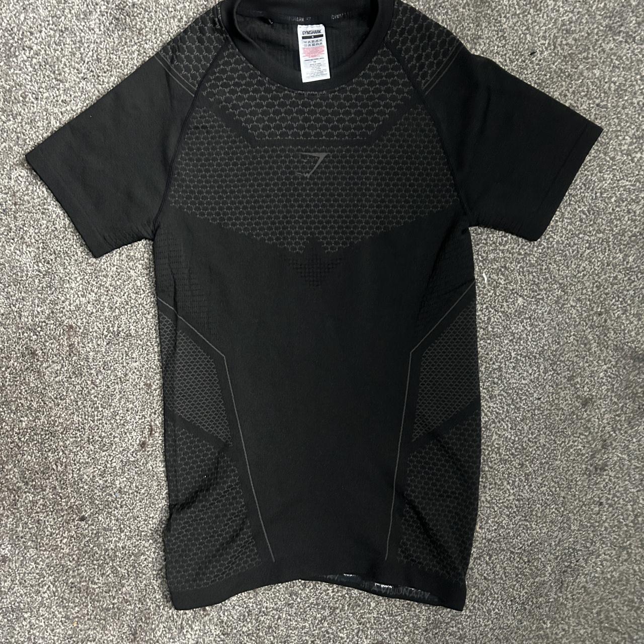OG Gymshark onyx v4 muscle/compression t-shirt size... | Depop