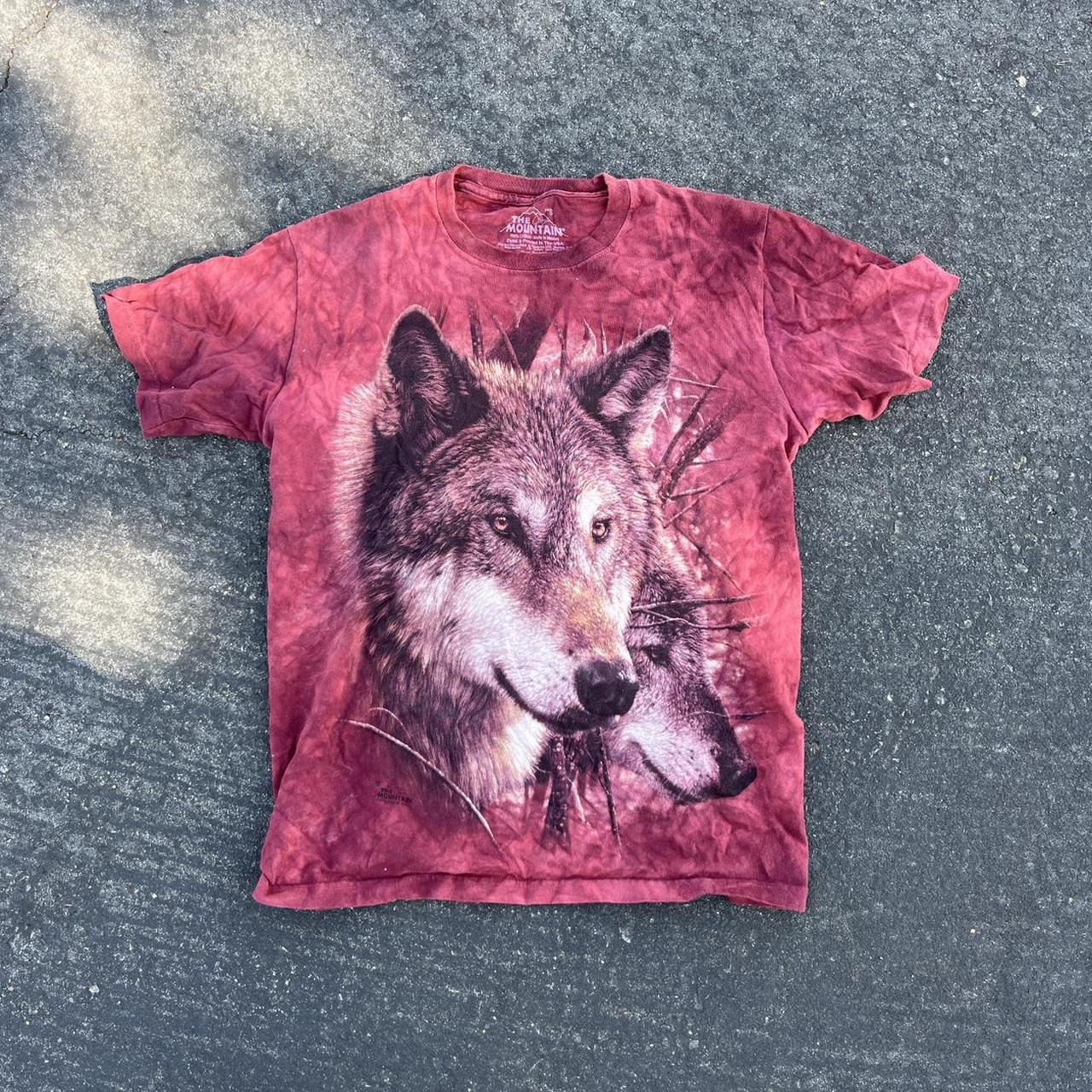 Red wash wolf tee - Depop