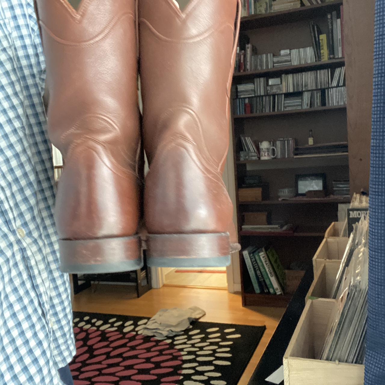 Tecova calf skin roper. - Depop