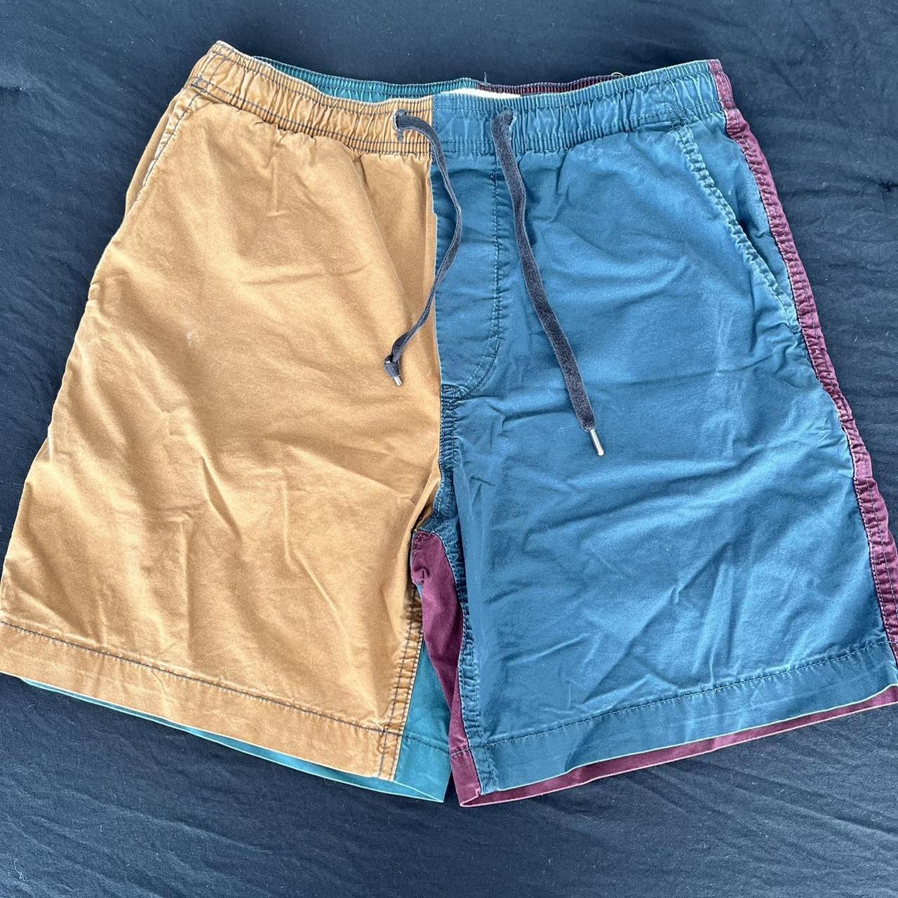 American Eagle Shorts Noticeable Flaws but still... - Depop
