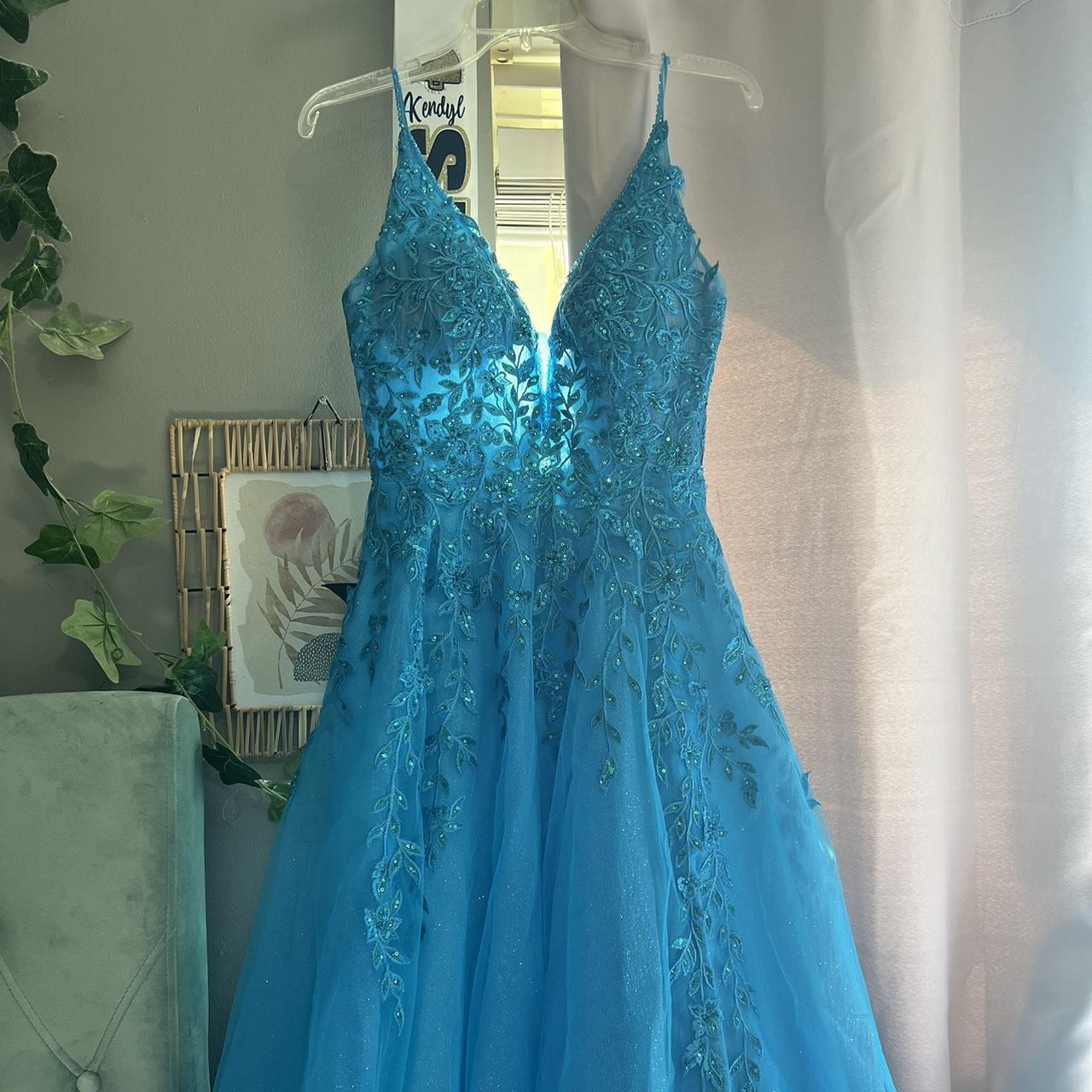 Ocean Blue Prom/ Hoco Dress so pretty and in perfect... - Depop