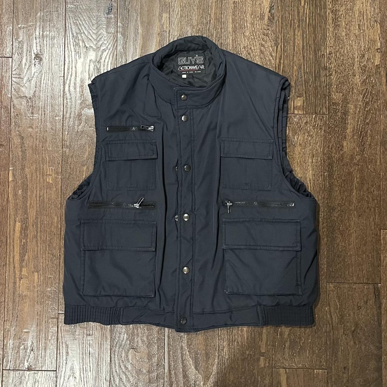 heavy weight utility vest. size l true to size.... - Depop