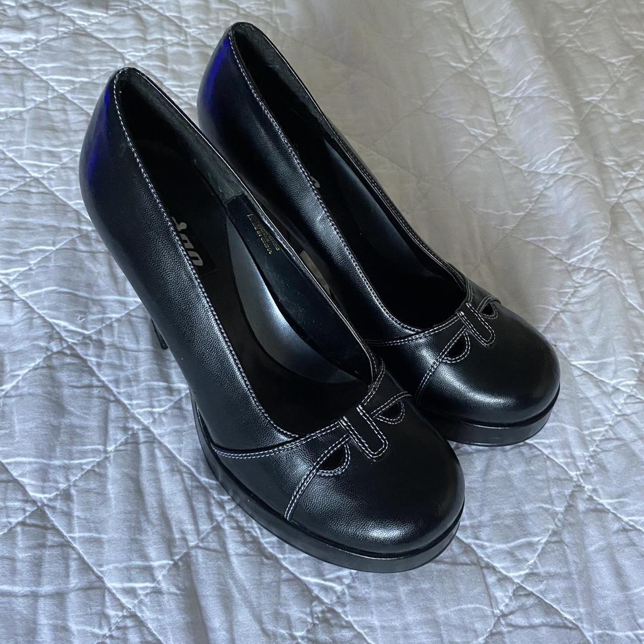 Black round toe bongo heels comfortable and easy to... - Depop