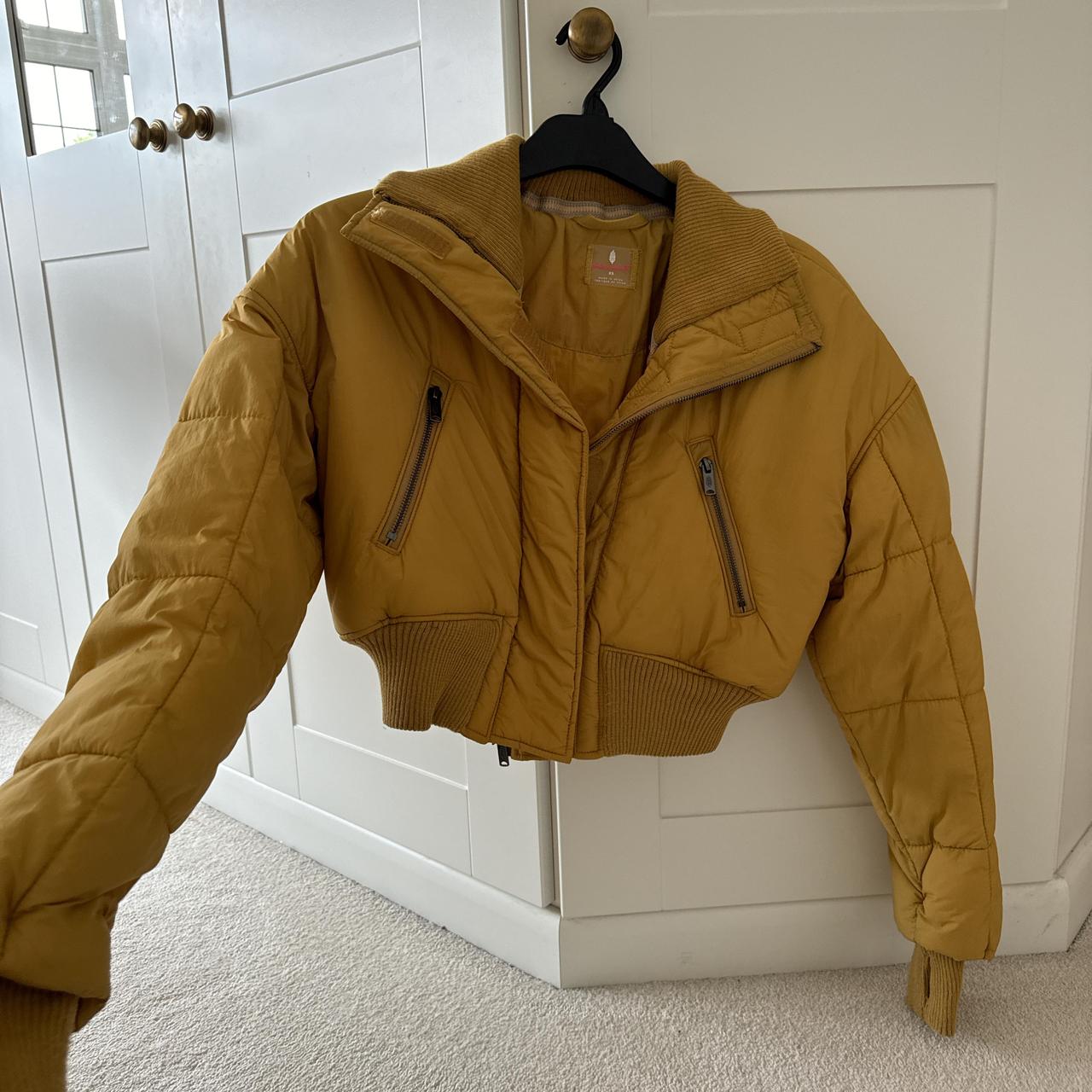 Free People Yellow Cropped puffer jacket some bubbling - Depop