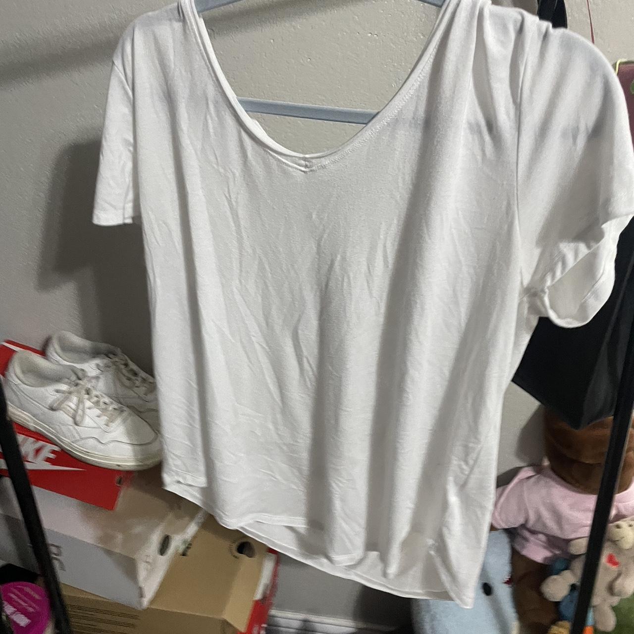 basic white tee - Depop