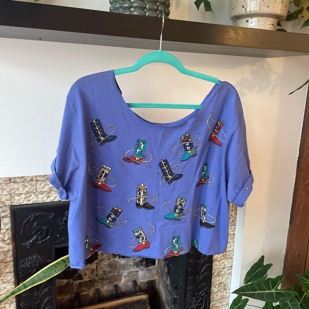 Boxy cropped cowgirl boot tee!!! Rhinestone detailing! - Depop