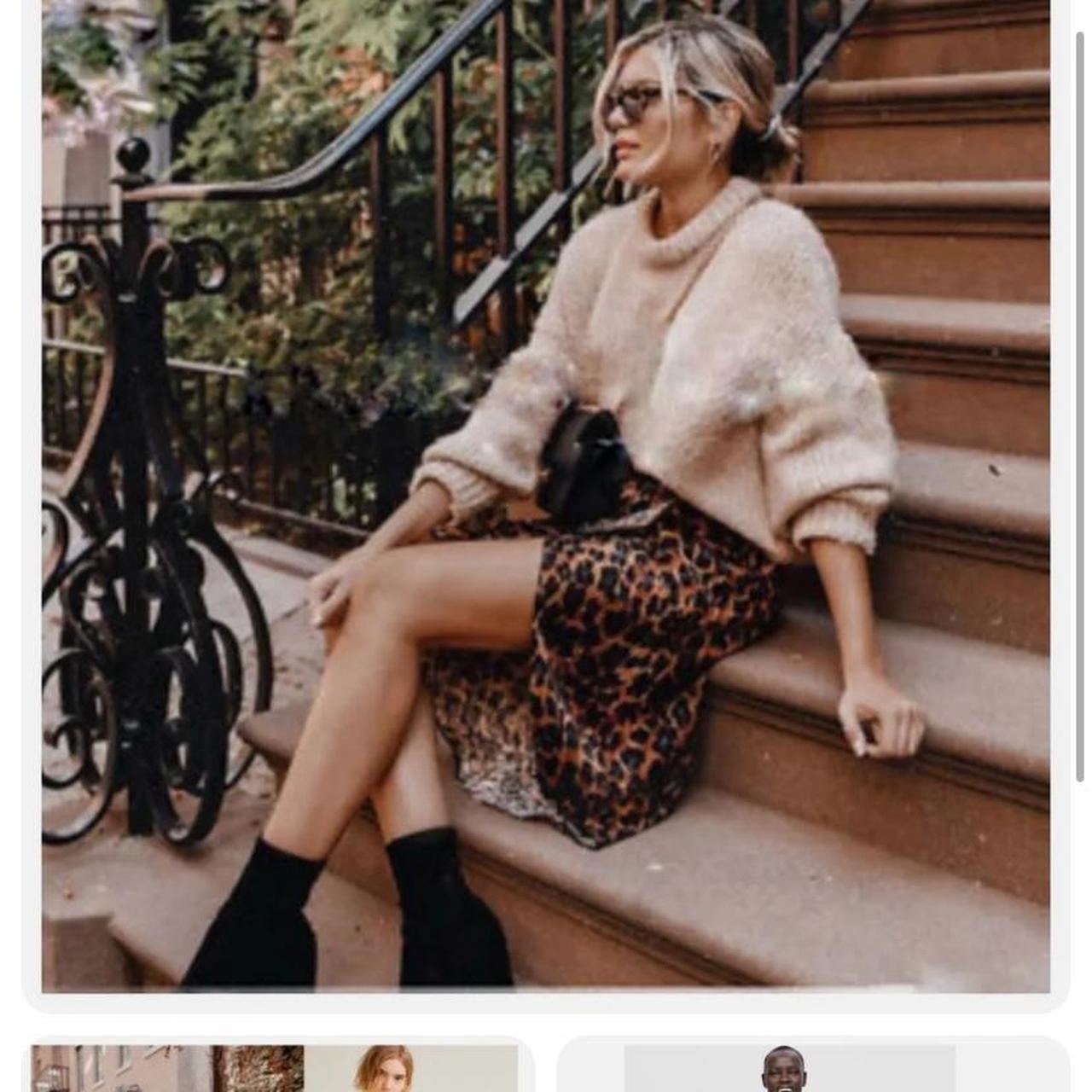 Zara wrap animal skirt size small Great condition - Depop