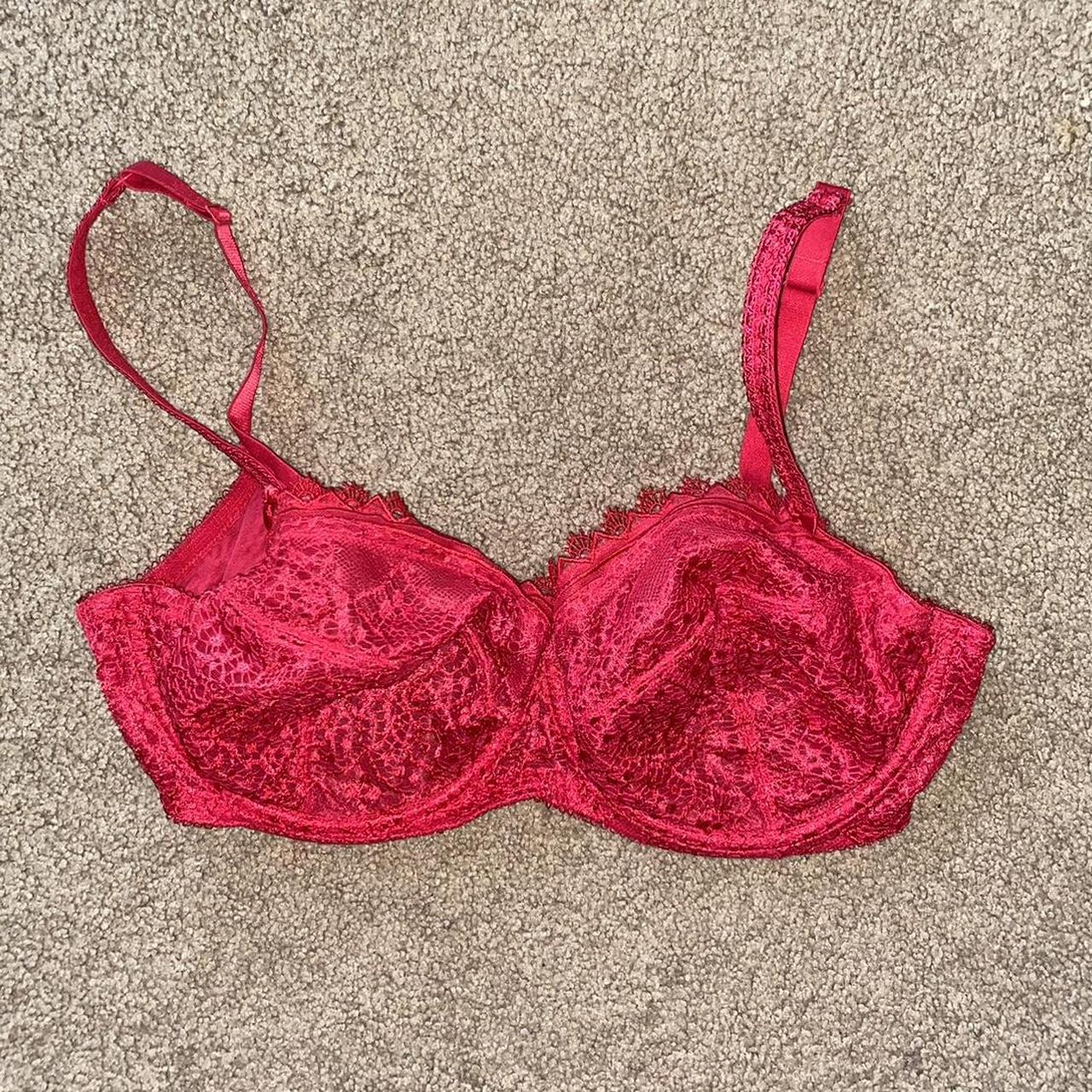 intimo | 38DD red lace bra - 3 hook closure listed... - Depop