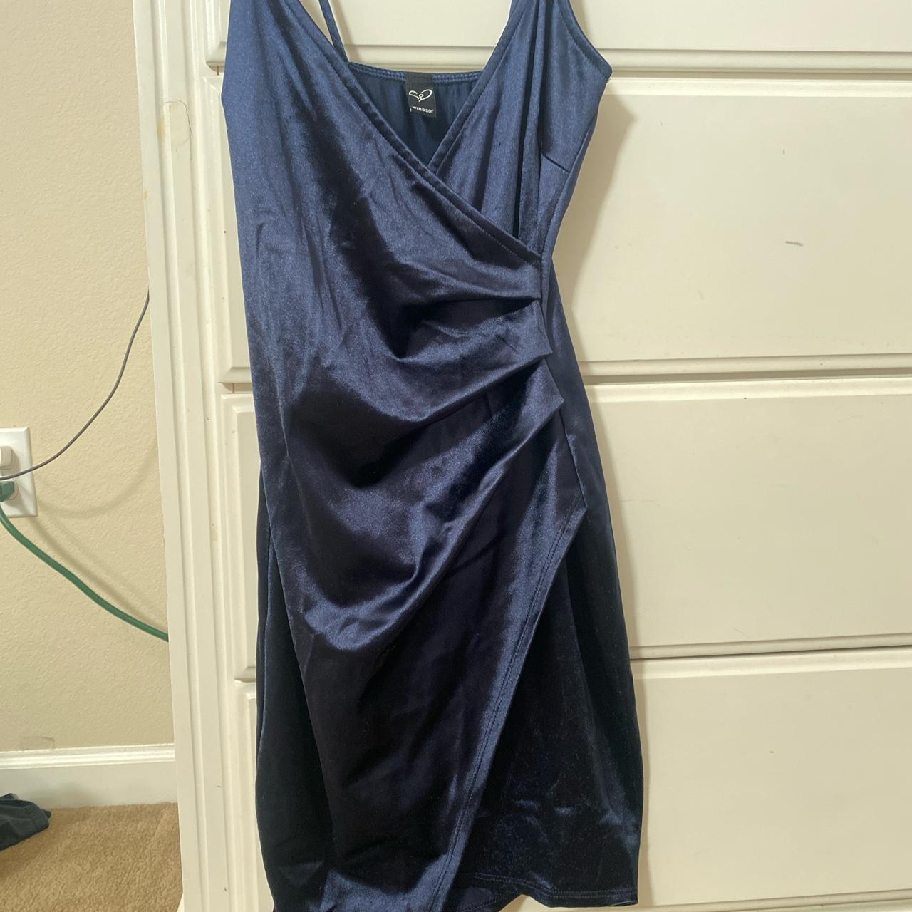 Windsor silk navy blue bodycon dress - Depop