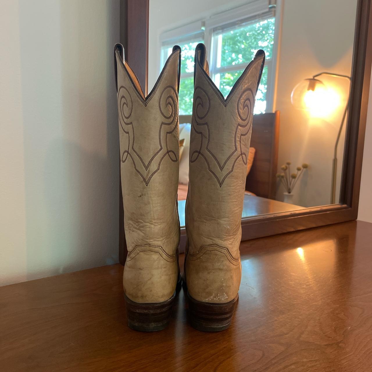 🐎 90s Justin Cowgirl Boots 🐎 Super cute boots!!... - Depop