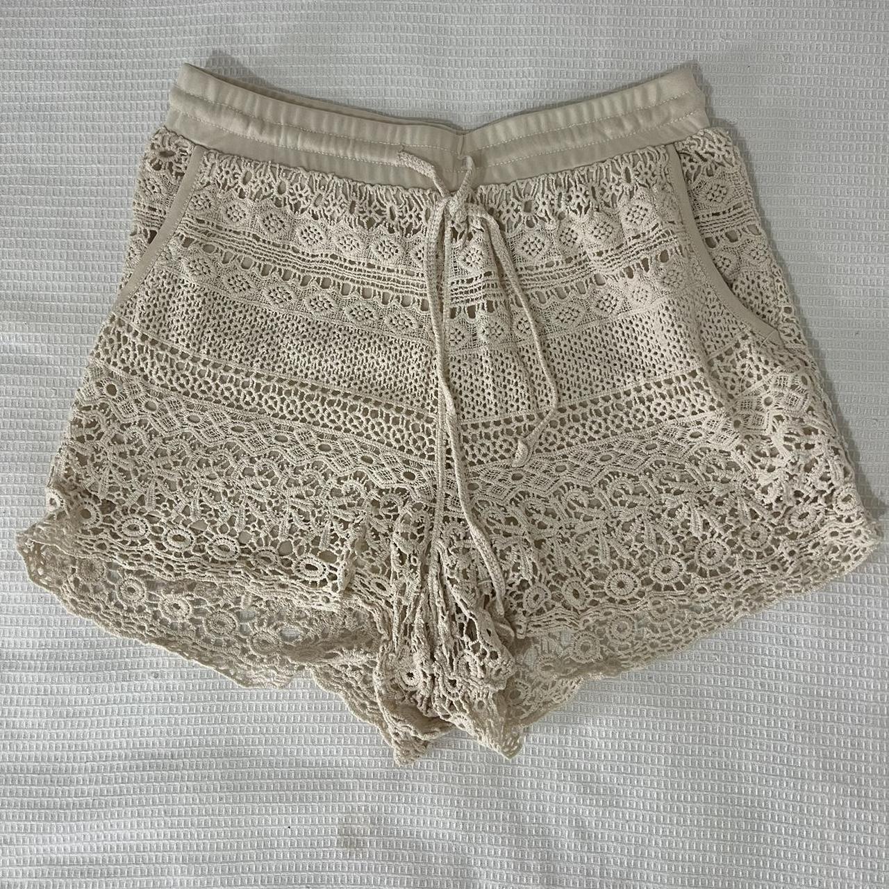 PrettyLittleThing Women's Cream Shorts | Depop