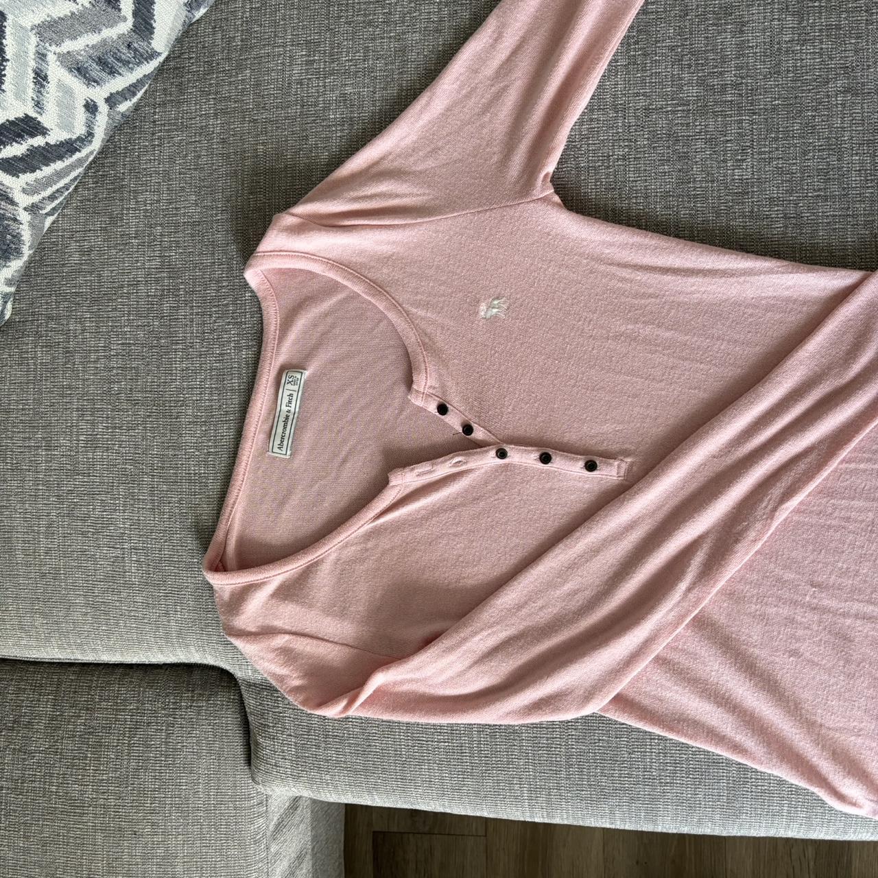Abercrombie & Fitch long sleeve light pink small - Depop