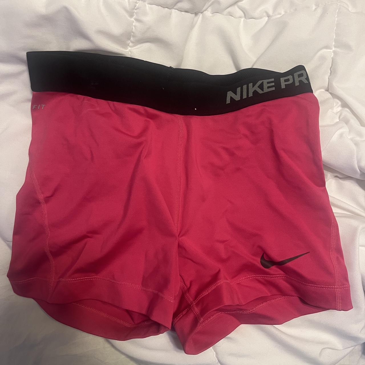 Hot pink nike pros! Just want gone - Depop