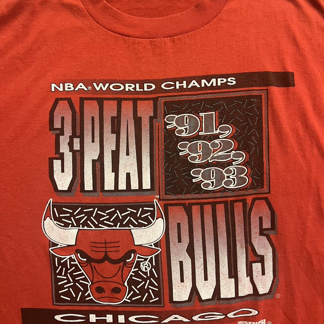 Vintage 1990s Chicago Bulls "3 Peat" NBA World... | Depop