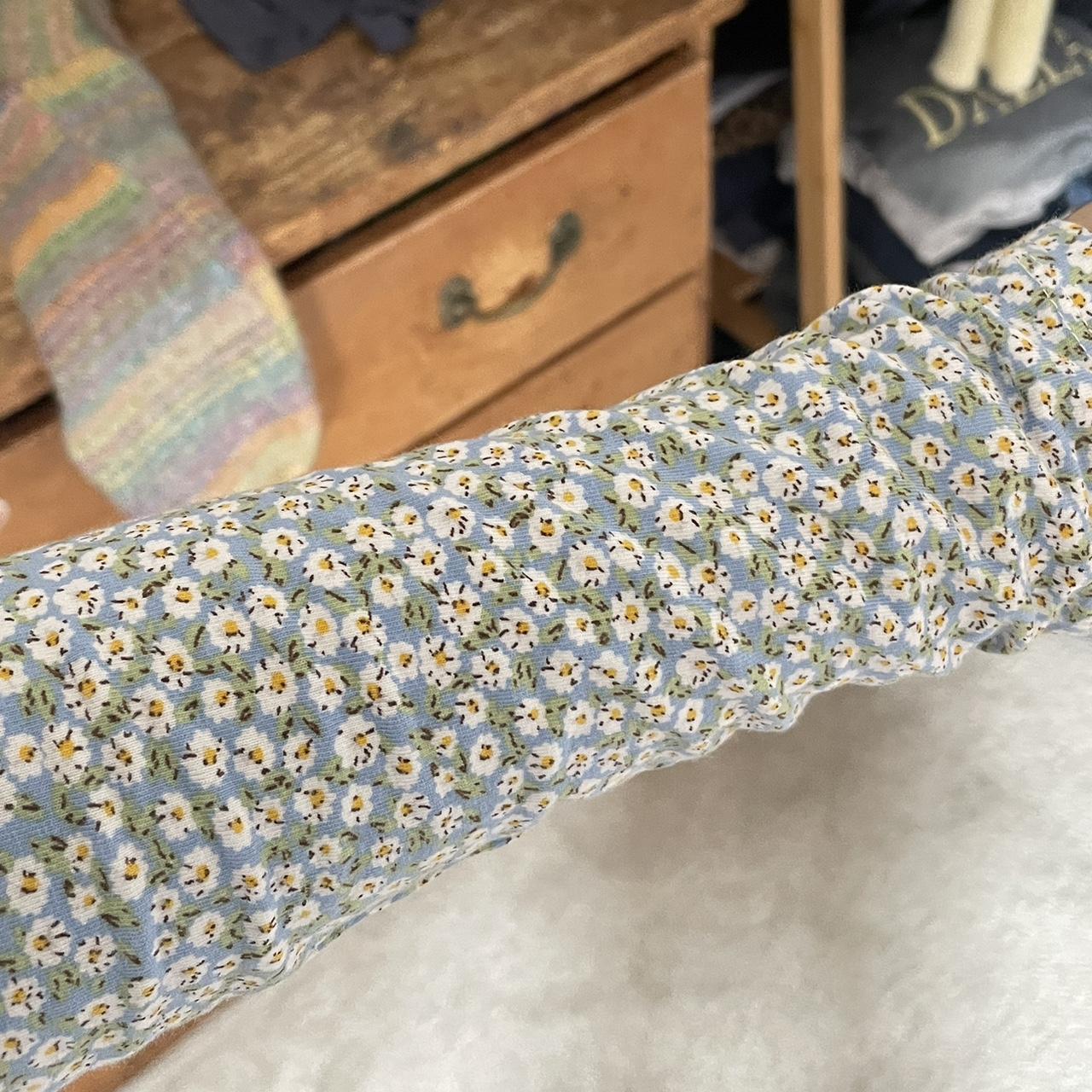 Subdued wrap top - fab condition - lovely print -... - Depop