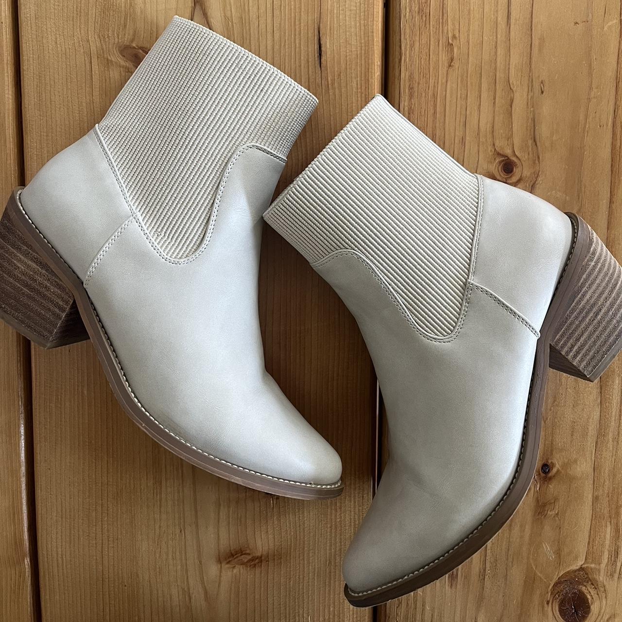 Cute DV Dolce Vita white heeled boots Minor scuffing... - Depop