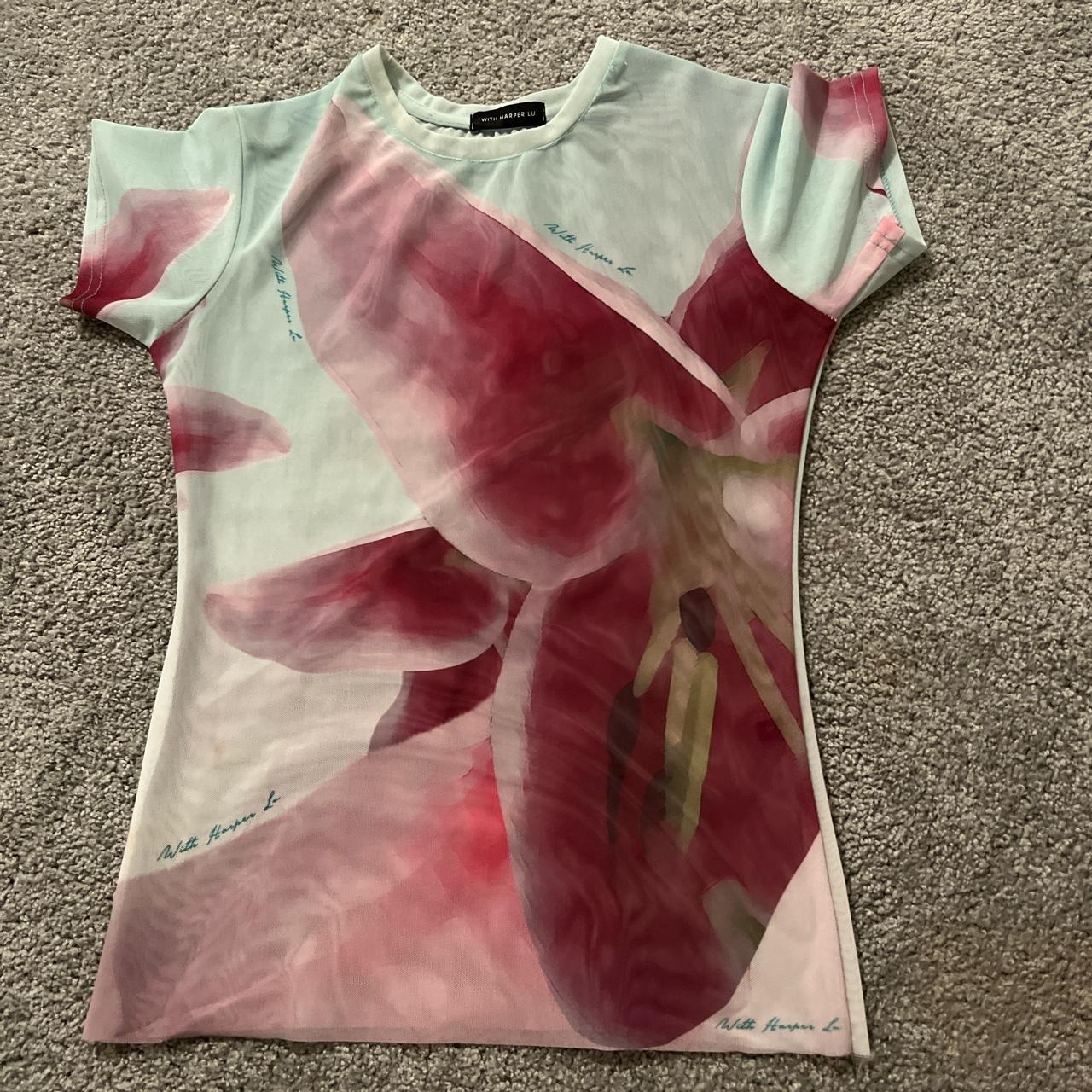 with harper lu lily floral top Size S Selling $120 +... - Depop