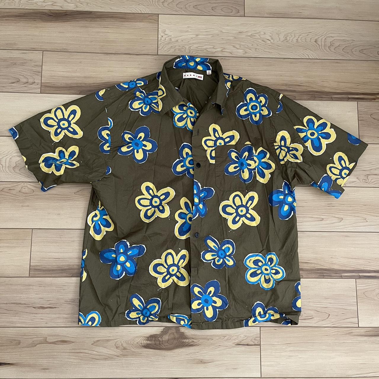 Marni x Uniqlo button up Tagged small fits large - Depop
