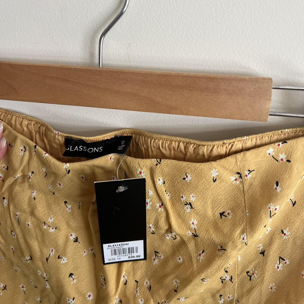 Glassons skirt new with tags on / size 12 - Depop