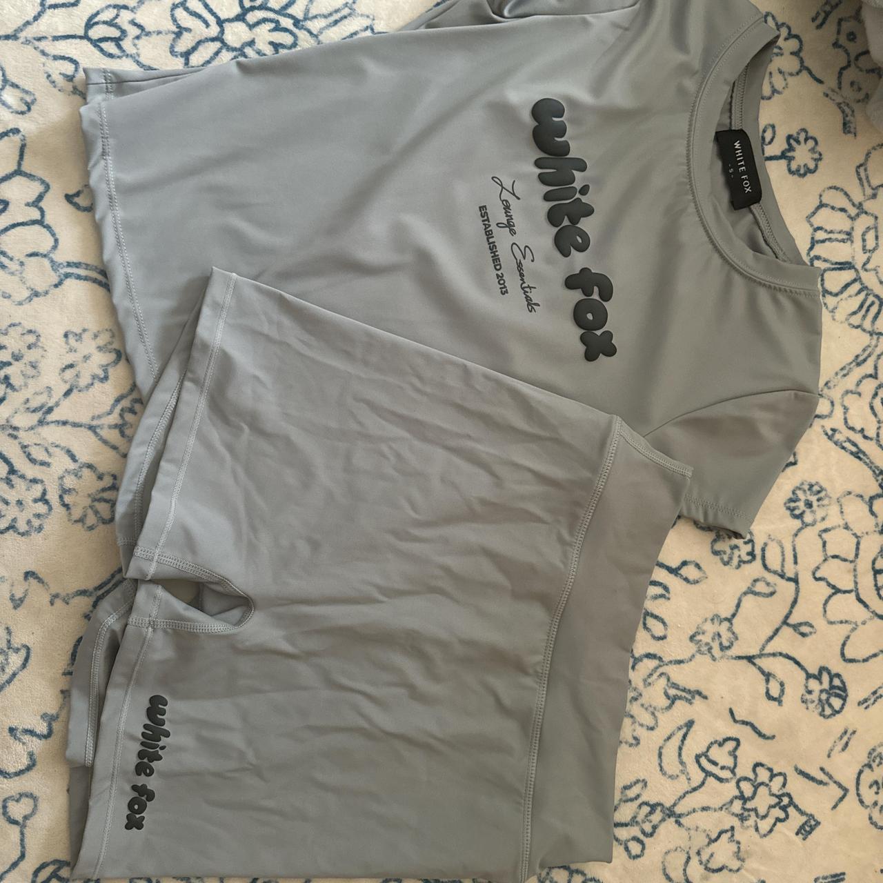 white fox workout set both a small - Depop