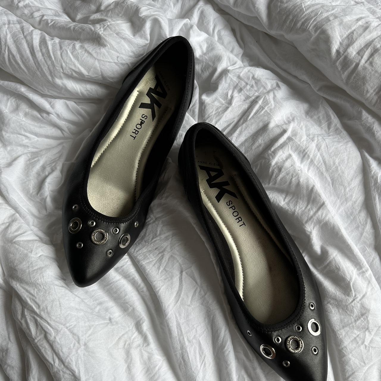 ANNE KLEIN STUDDED BALLET FLATS - Depop