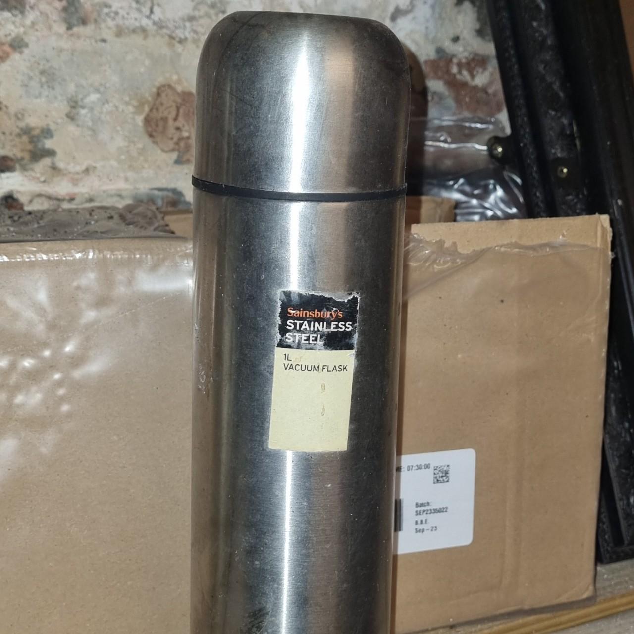 1 litre metal flask perfect for hot and cold... - Depop