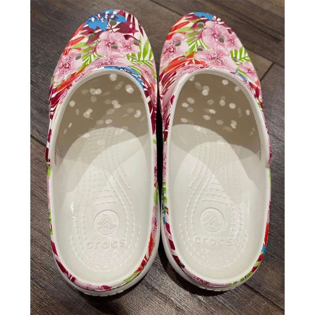 Crocs Free Sail Tropical Clog (Women’s size 6) Good... | Depop