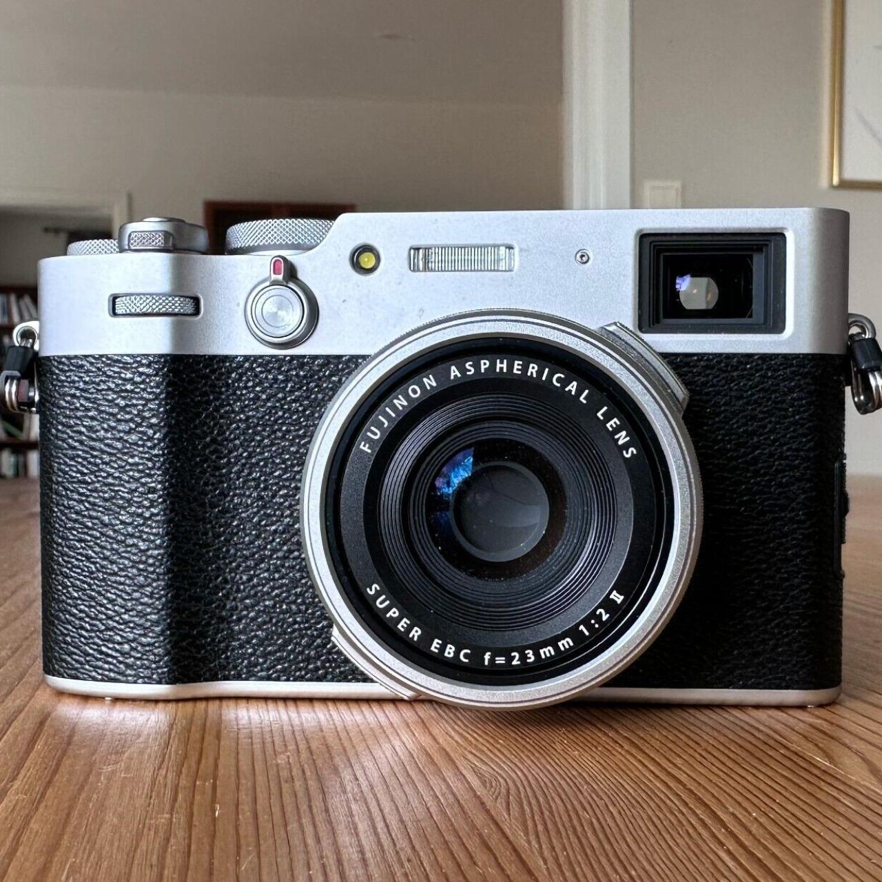 Fujifilm X100VI Digital Camera shutter count 3600 - Depop