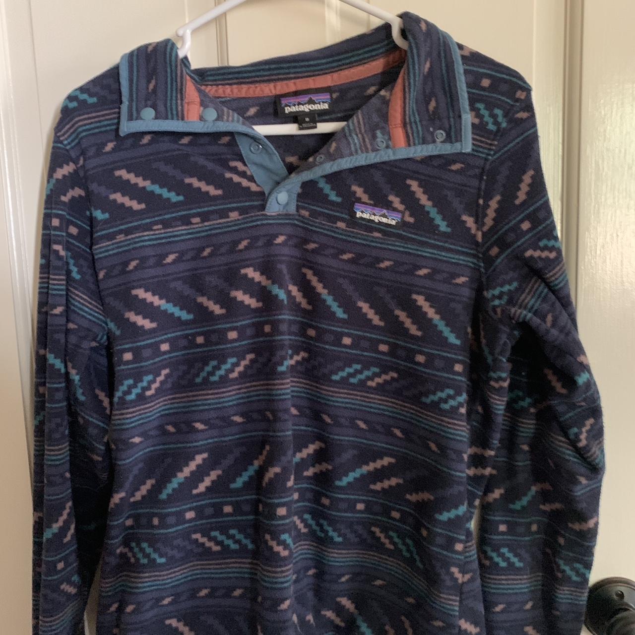 Vintage patterned Patagonia fleece - Depop