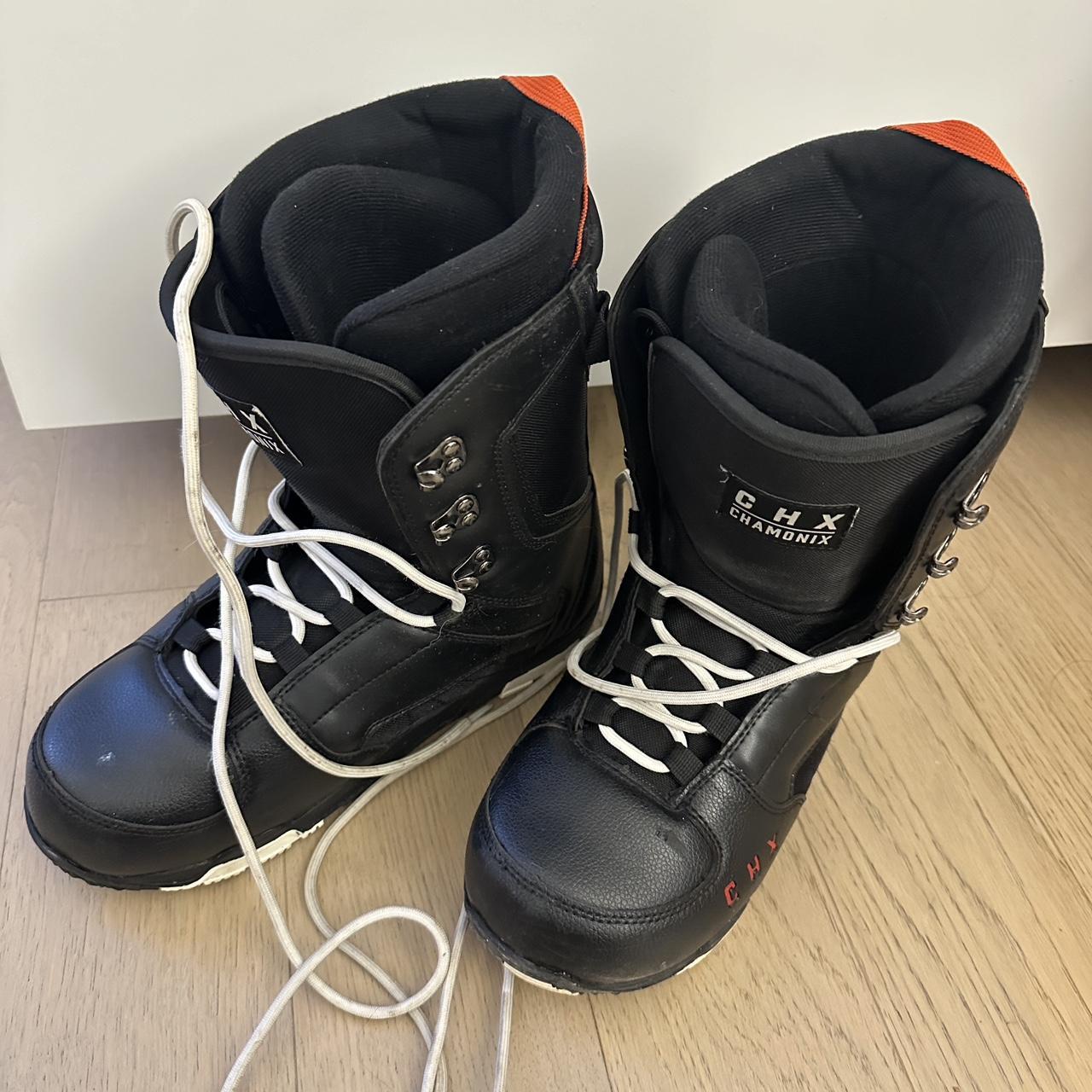 Snowboarding shoes. Size 8-9 - Depop