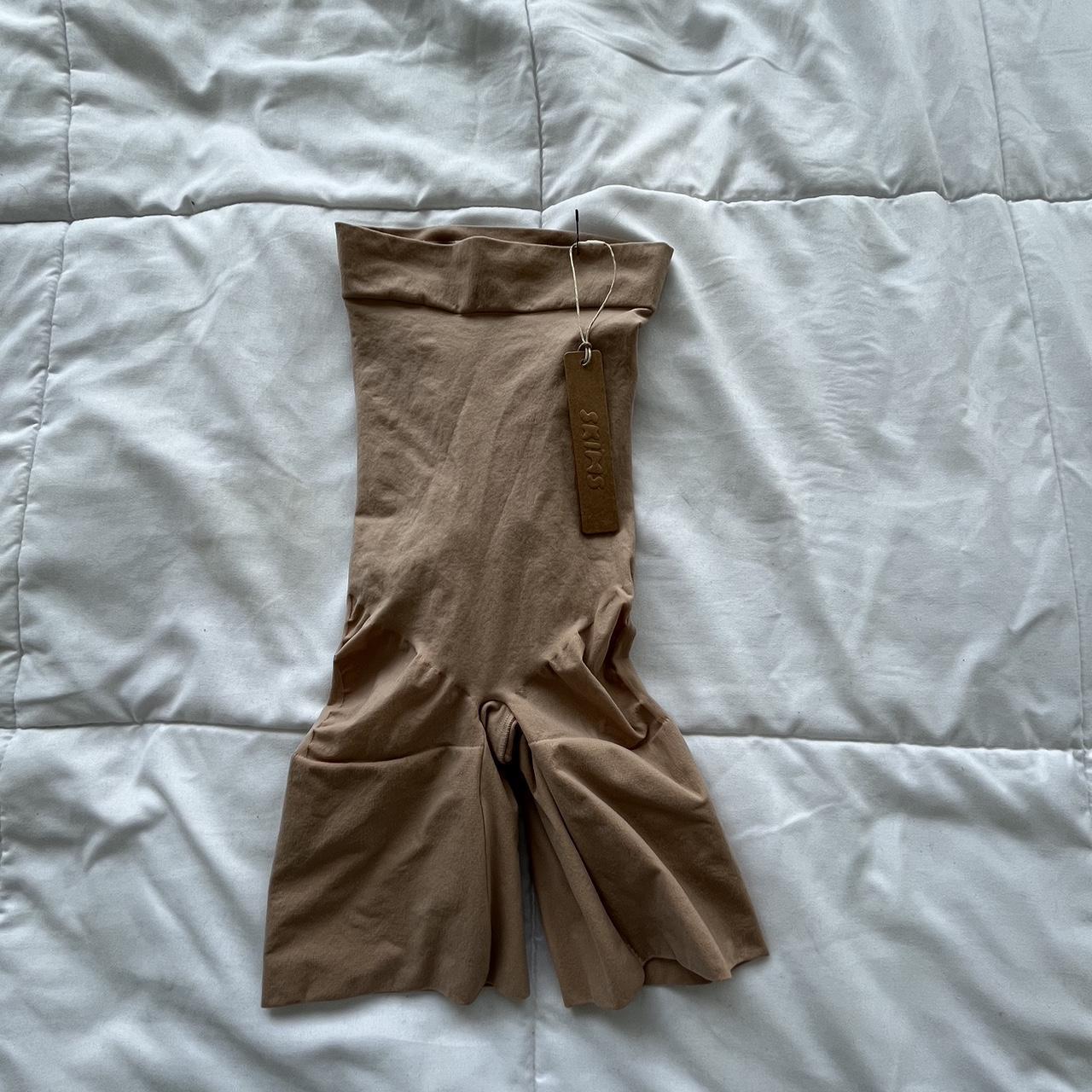 Skims everyday sculpt short size: small color:... - Depop