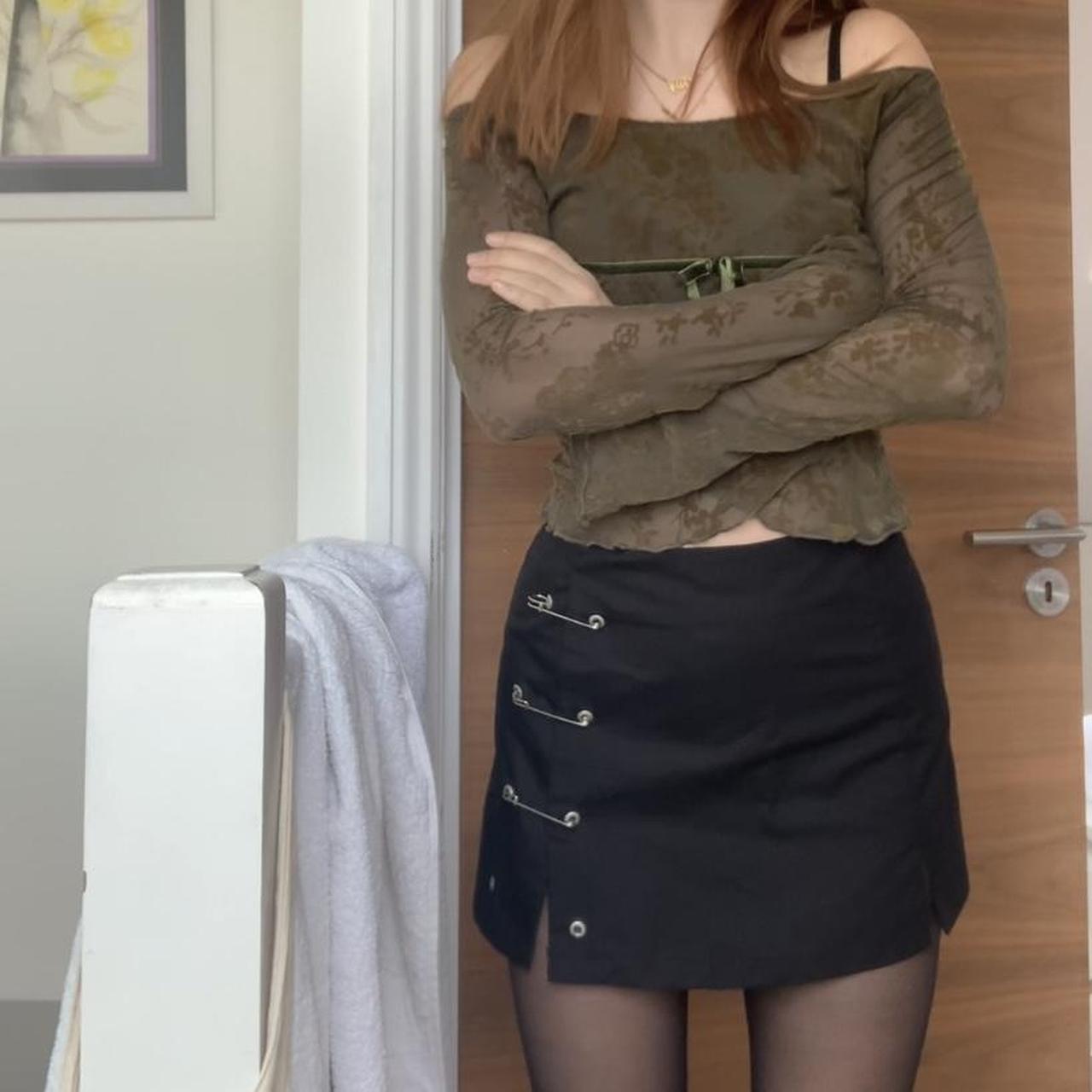 Qinghuazhu safety pin mini skirt - Depop