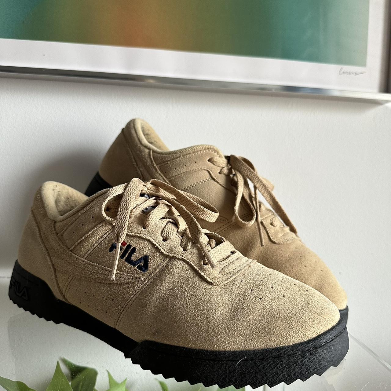 Fila Men's Tan and Cream Trainers | Depop