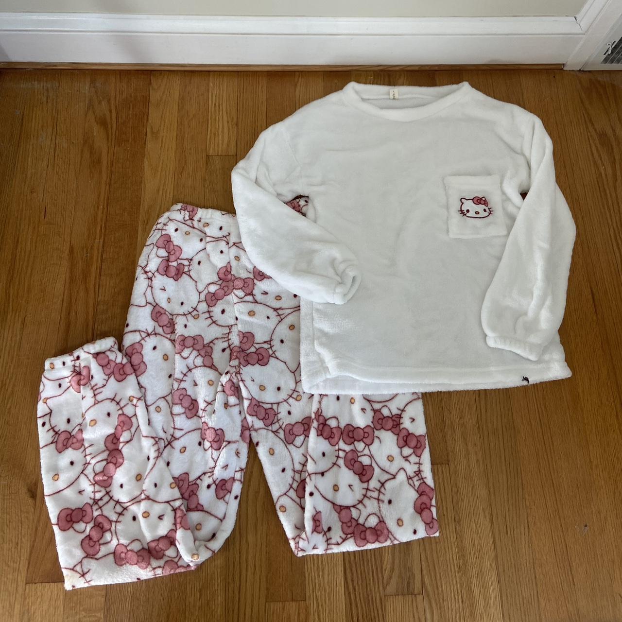 Hello kitty Pajama set | Depop