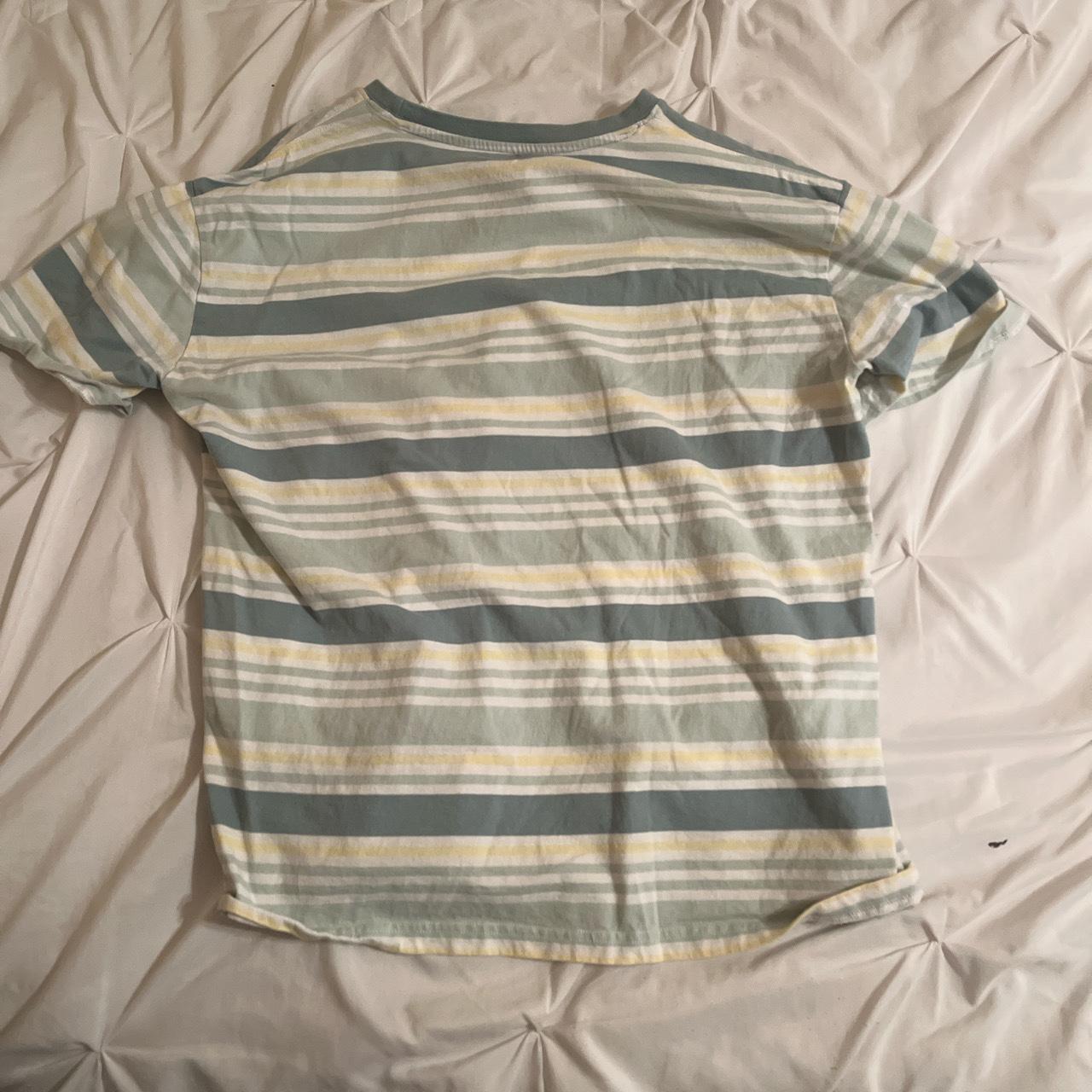 RSQ striped T shirt fits like a medium says large - Depop