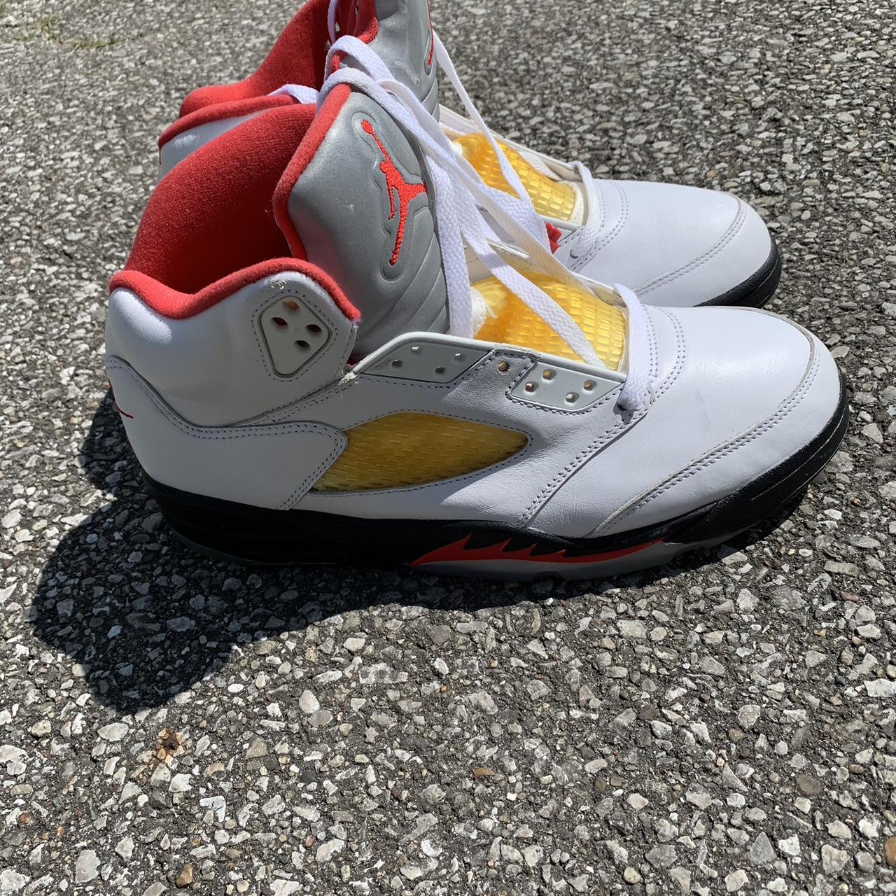 Jordan 5 fire red size 10.5 - Depop