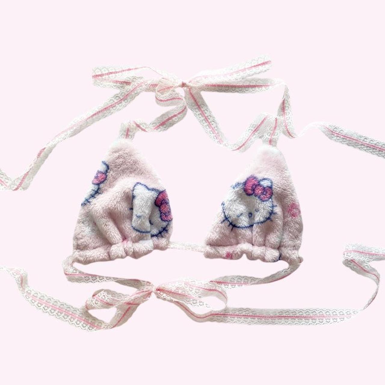 Super cute fleece triangle top Handmade by me from... - Depop