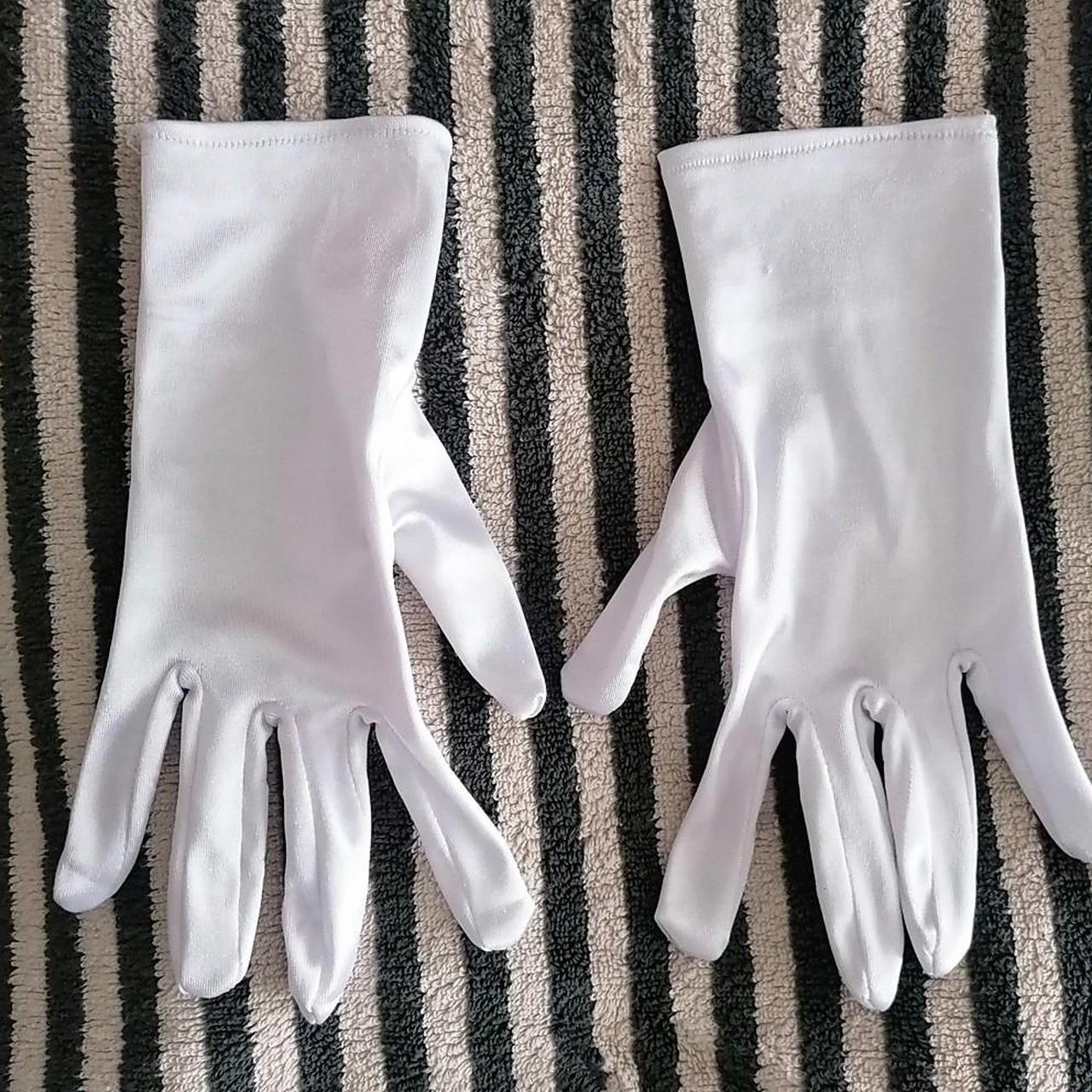 Ladies White Satin Gloves Size S/M - Depop