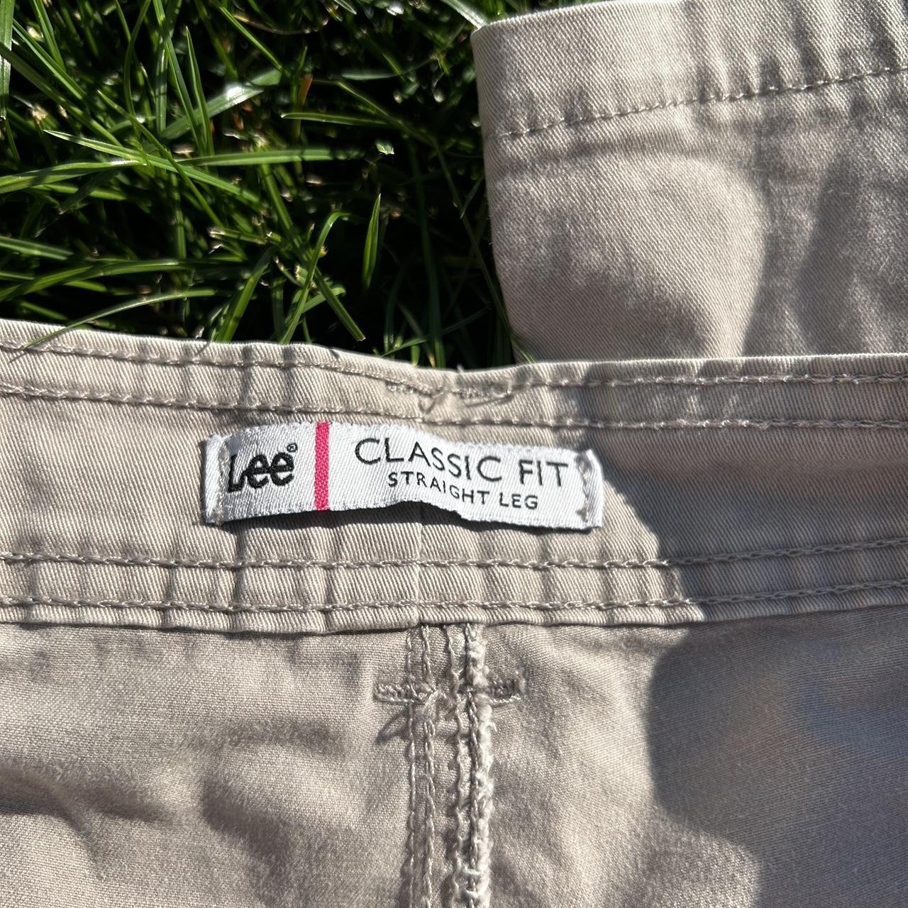 LEE classic fit straight leg idk what color i’d say... - Depop