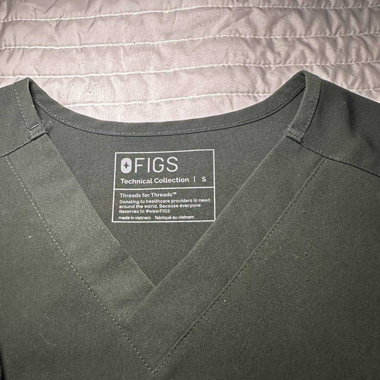 Men’s Figs Scrub set in Dark Moss Three pocket... - Depop