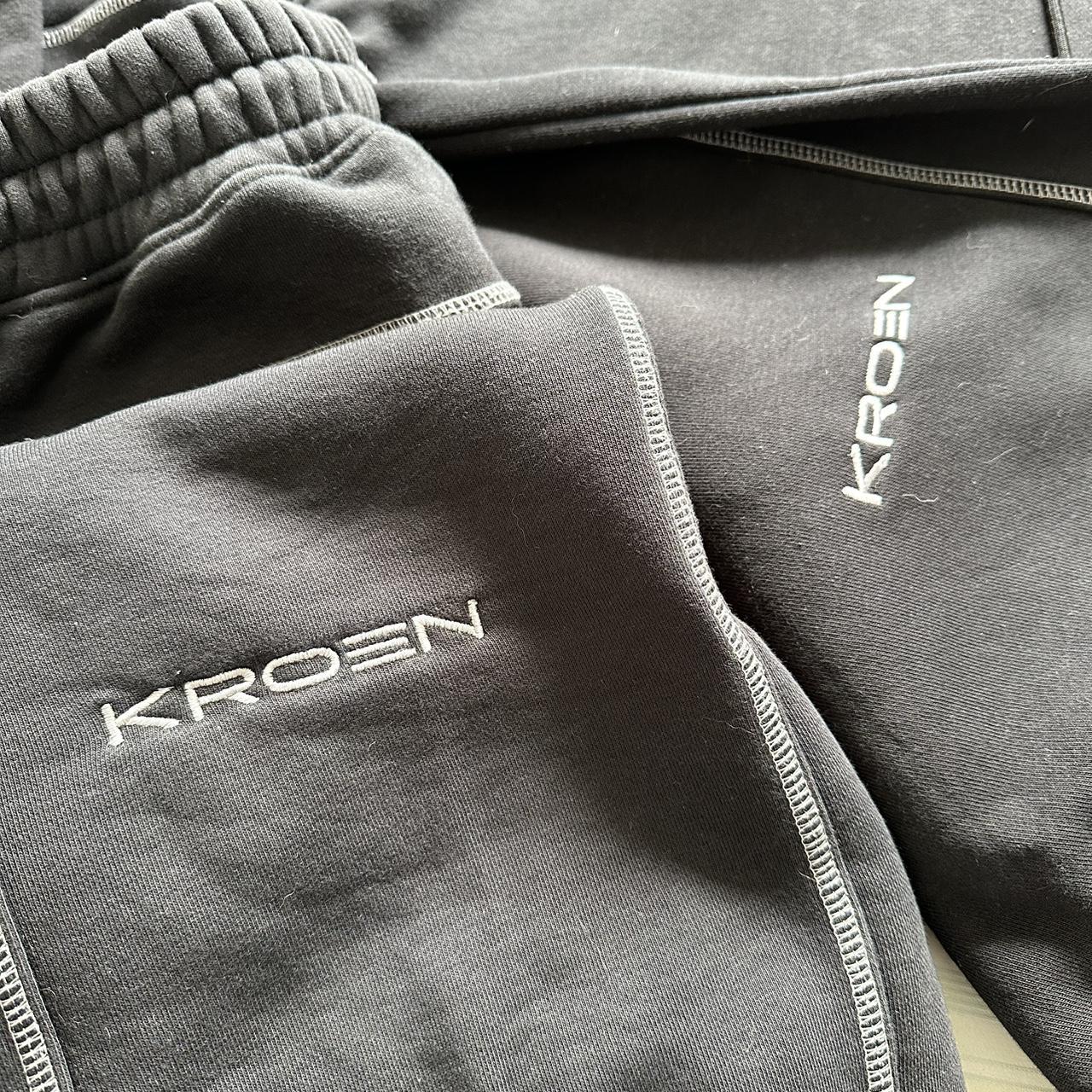 Kroen tracksuit Size XL fits an oversized large I... - Depop