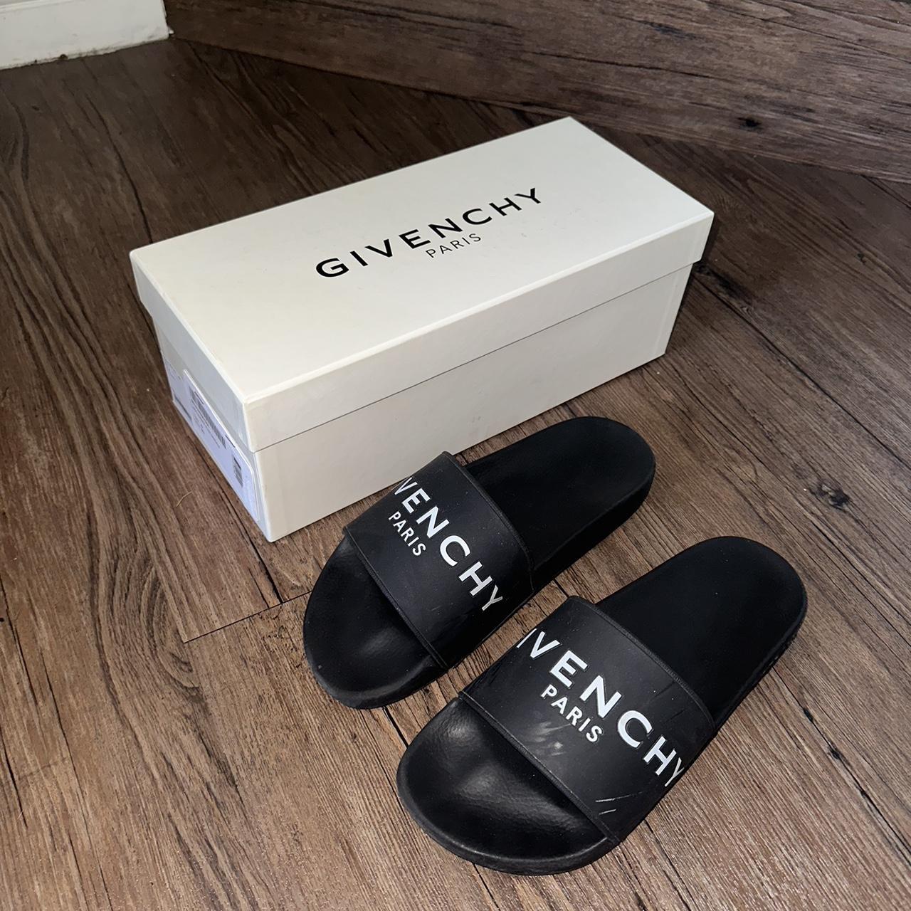 Givenchy Mens Pool Slides - Depop