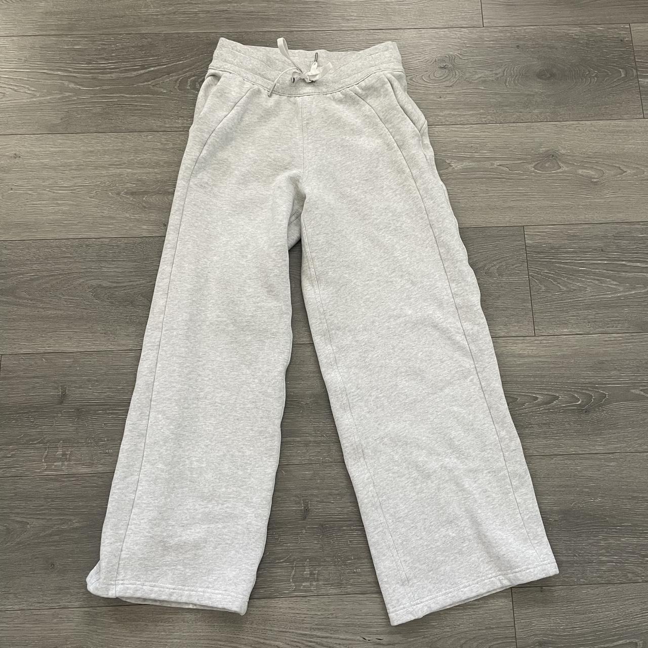 Gray Lululemon Scuba sweats, size 4, worn w/o... - Depop